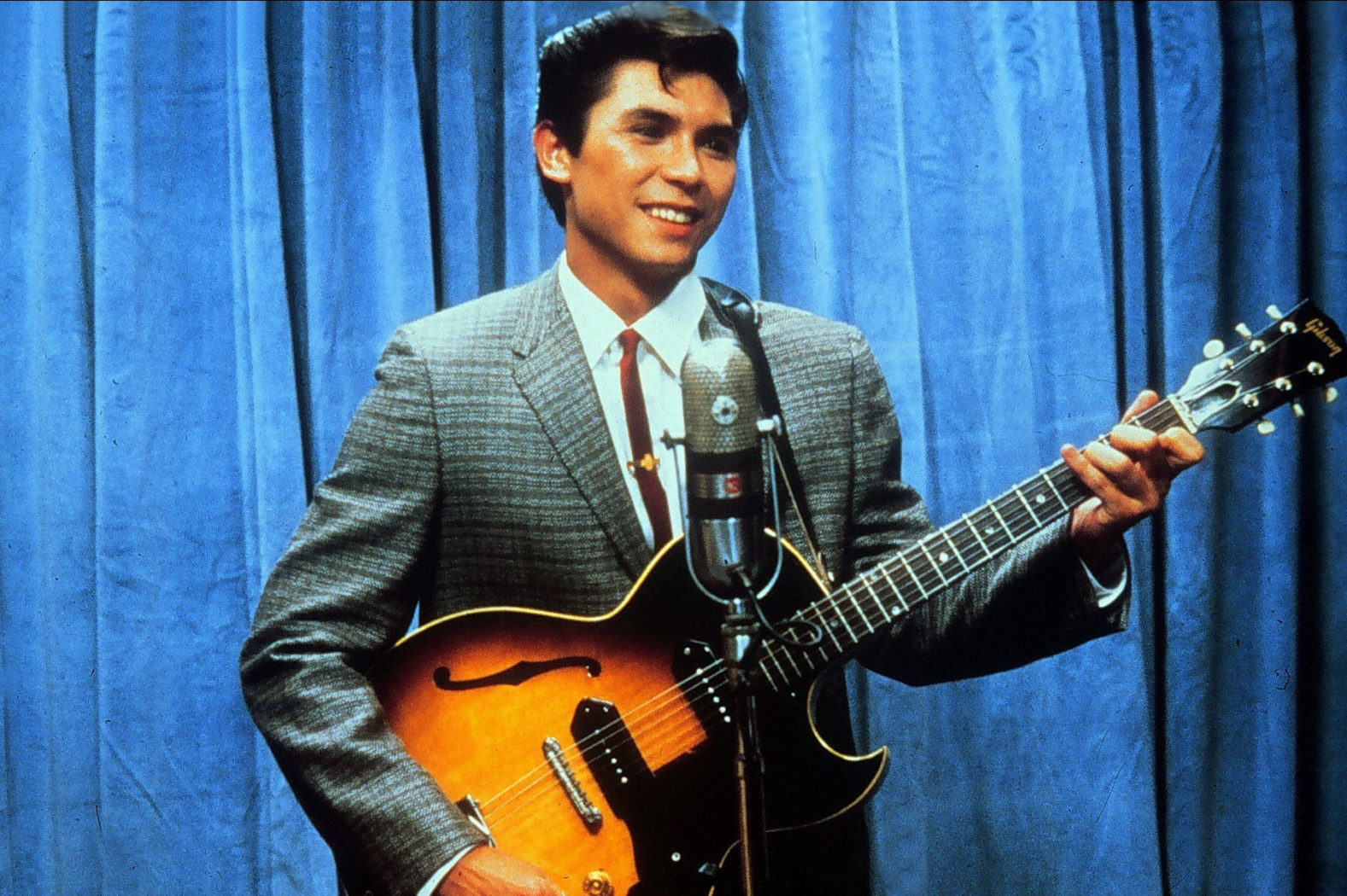 LOU DIAMOND PHILLIPS LA BAMBA (1987) | Texas Heritage for Living
